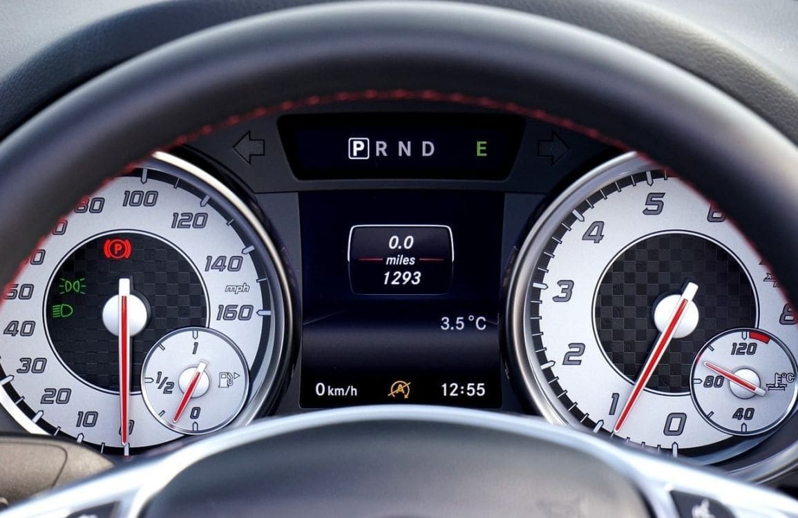 Motormanagement lampje brandt: wat betekent dit nu? | Alpina.nl